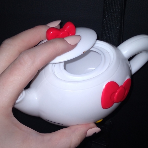 Sanrio | Accents | Hello Kitty Tea Pot | Poshmark